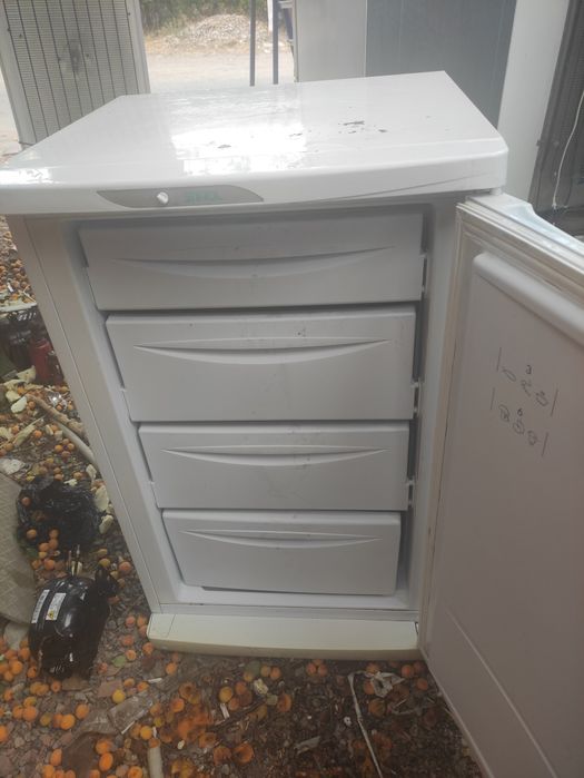 Продам морозильник stinol с гарантией 4 месеца - Холодильники Есик на Olx