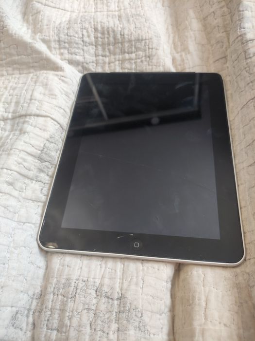 Ipad 1 st gen Model A1337 - Планшетные компьютеры Алматы на Olx